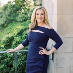 Crystal Cranmore ABC7, Bio, Age, Husband, Parents, CBS3, Salary, Worth